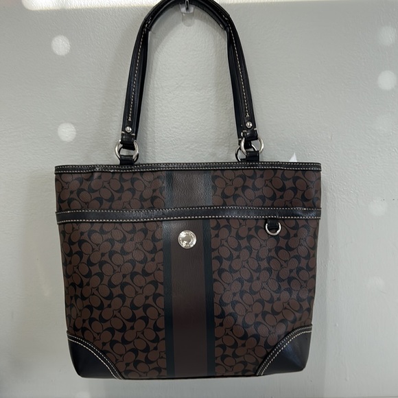 Coach | Bags | Coach Signature Chelsea Heritage Stripe Tote Bag ...